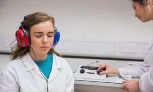 Тиннитус: симптомы, причины и эффективные методы лечения | neuroimplantclinic.com